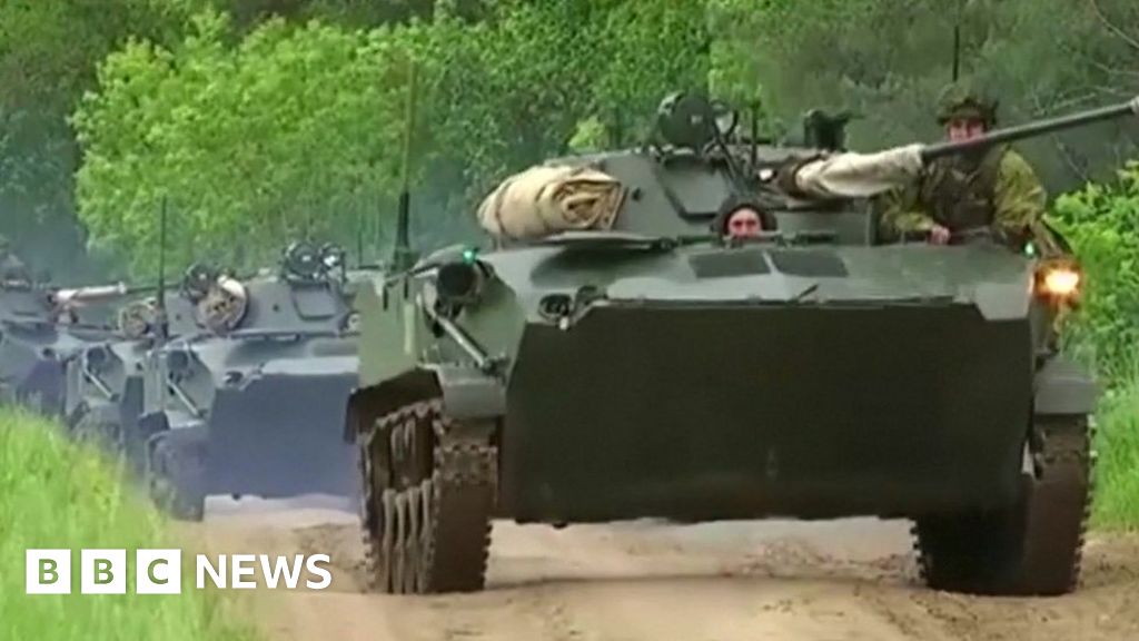 Russia prepares for vast military exercise in far east - BBC News