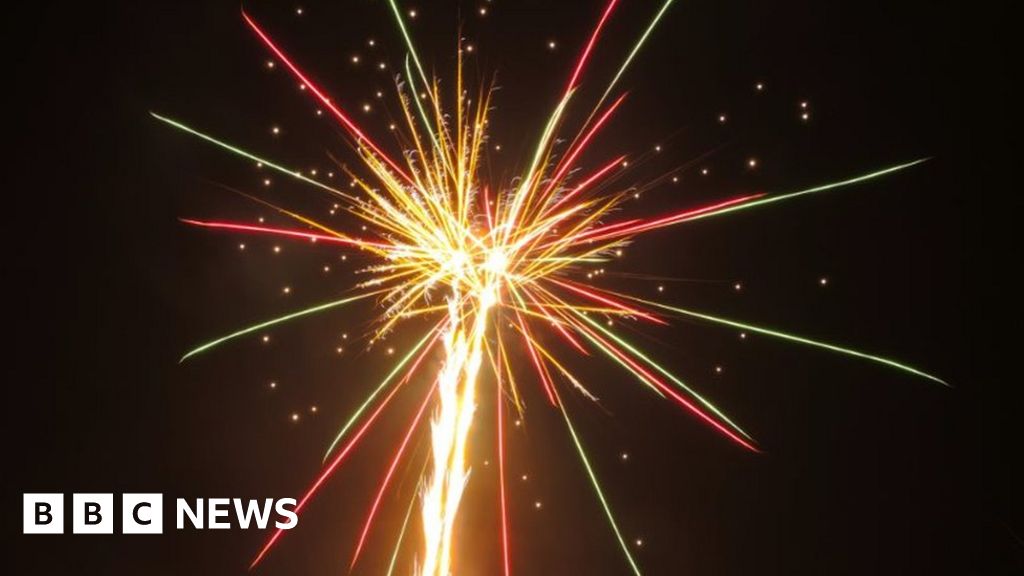 Big bang theory: Science meets arts for fireworks displays - BBC News