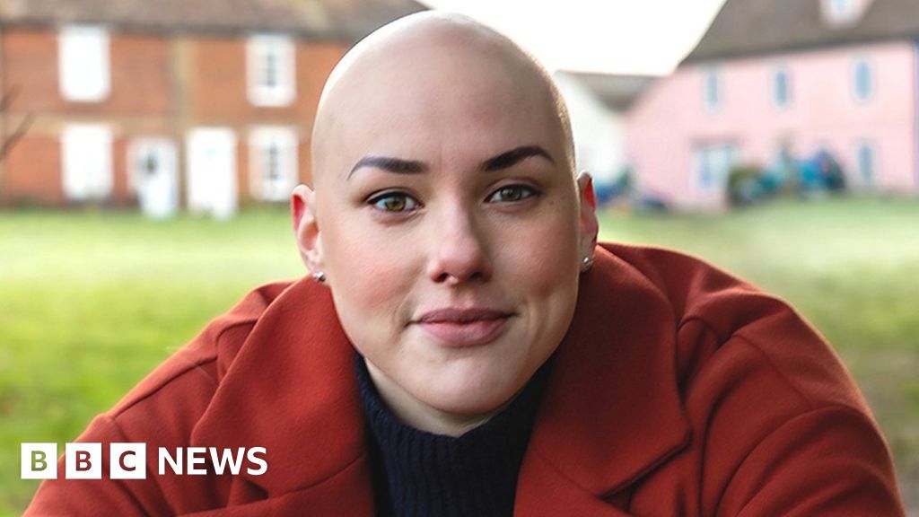 Debbie Burrows's Instagram, Twitter & Facebook on IDCrawl