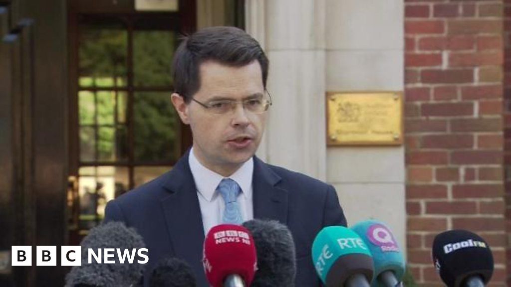 Stormont crisis: "Short window of opportunity - BBC News
