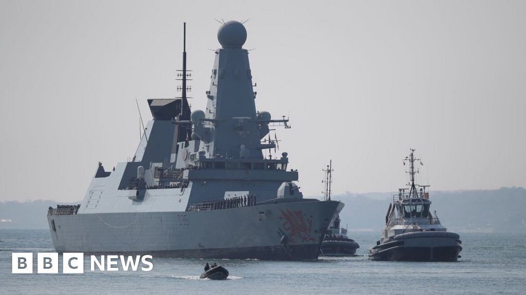 HMS Dragon returns to Portsmouth after drugs seizures - BBC News