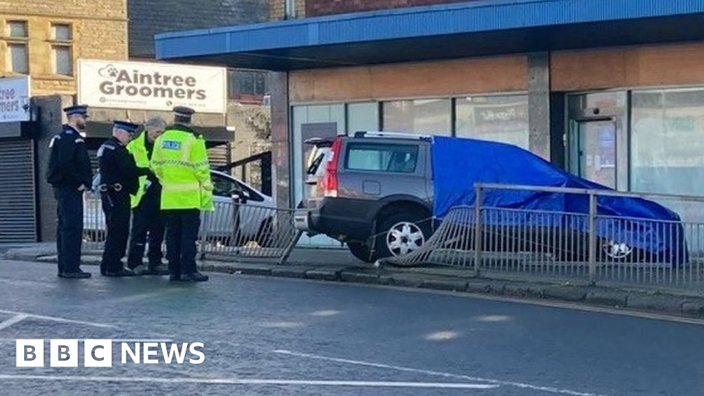 Boy hit by car in Liverpool after 'altercation with armed males' - BBC News