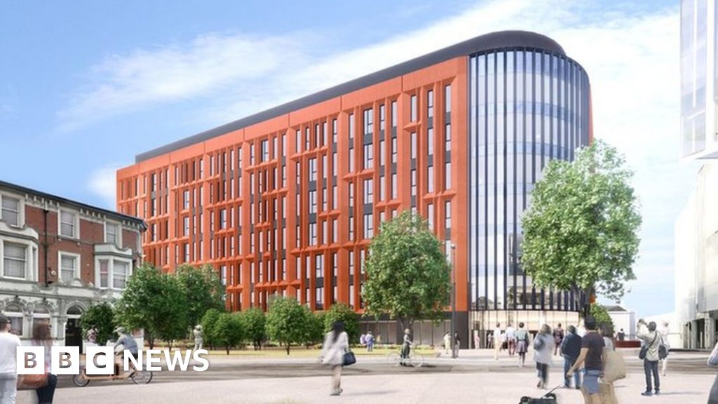 Blackpool: Thousands of civil servants to move to town centre hub - BBC ...