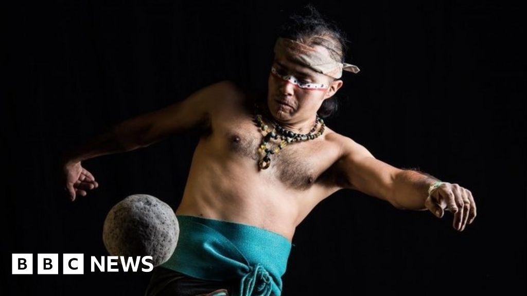 In pictures: The ancient ballgame making a comeback - BBC News