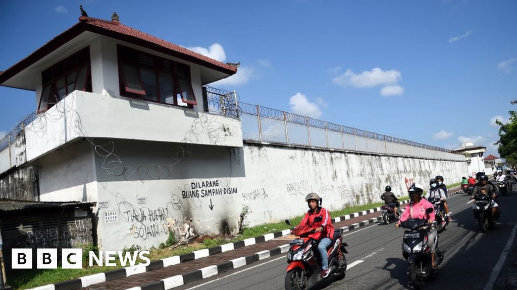 Bali jailbreak: US inmate escapes notorious Kerobokan prison - BBC News