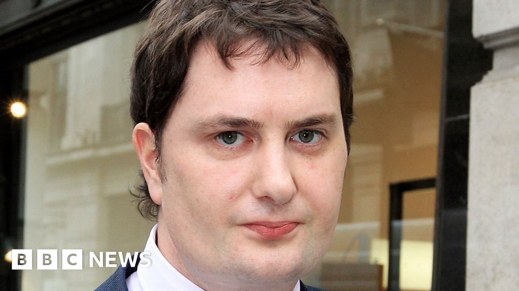 Psychiatrist Adam Osborne 'begged lover's silence' - BBC News