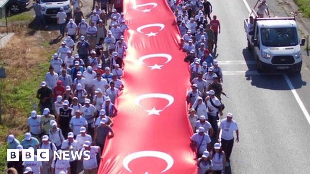 Turkey protesters stage long march against Erdogan
