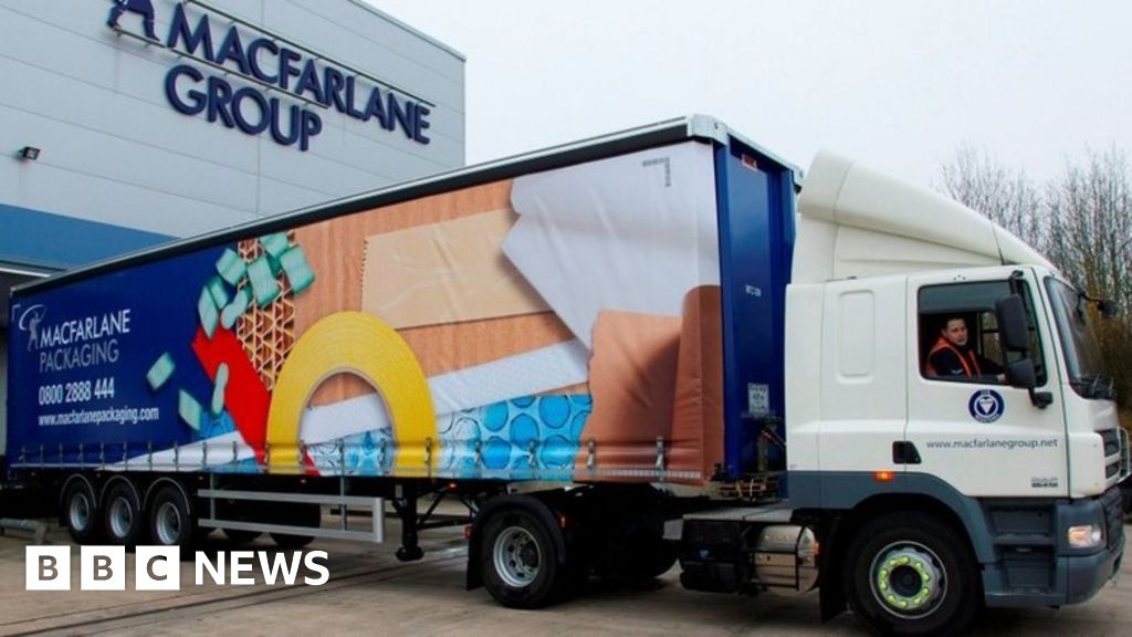 Scottish packaging firm Macfarlane Group makes Brexit plan - BBC News