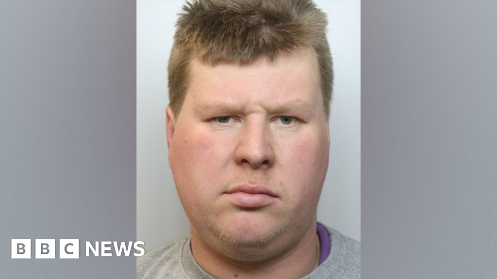 Cheshire tractor driver killed cyclist while looking at Snapchat