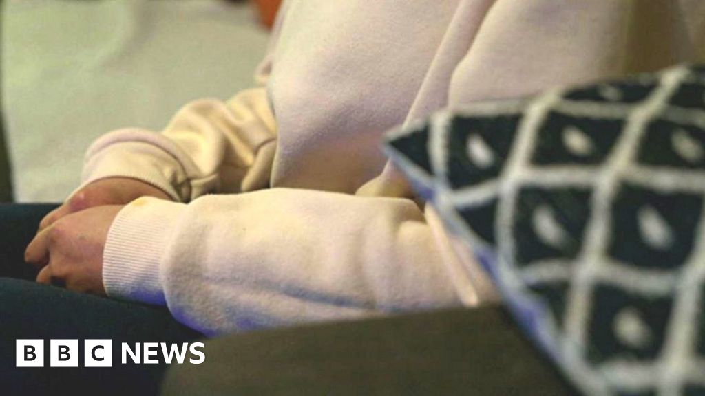 Victim speaks of 'living hell' of forced marriage - BBC News