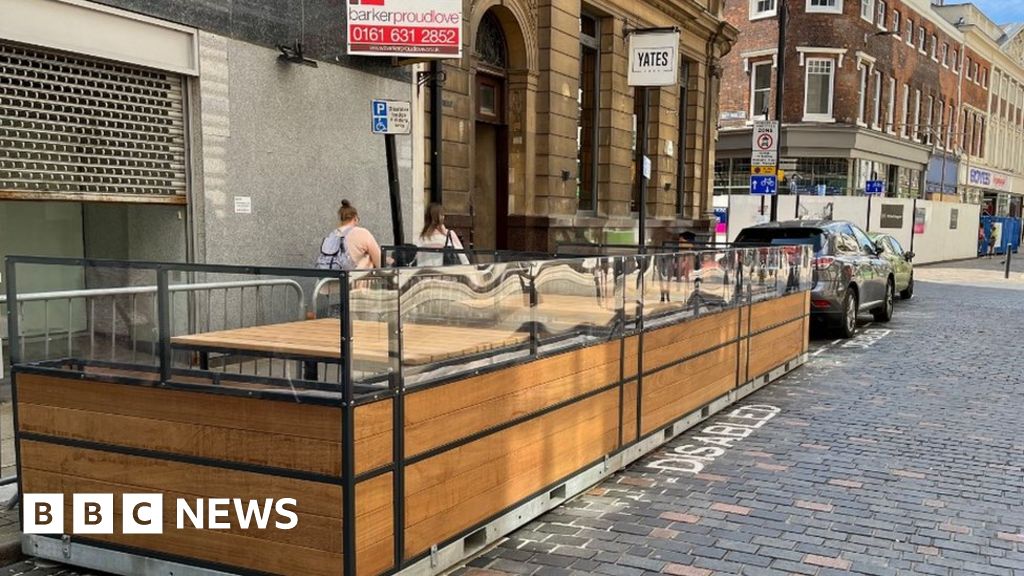 Concerns over Hull city centre seats built on disabled parking bay ...