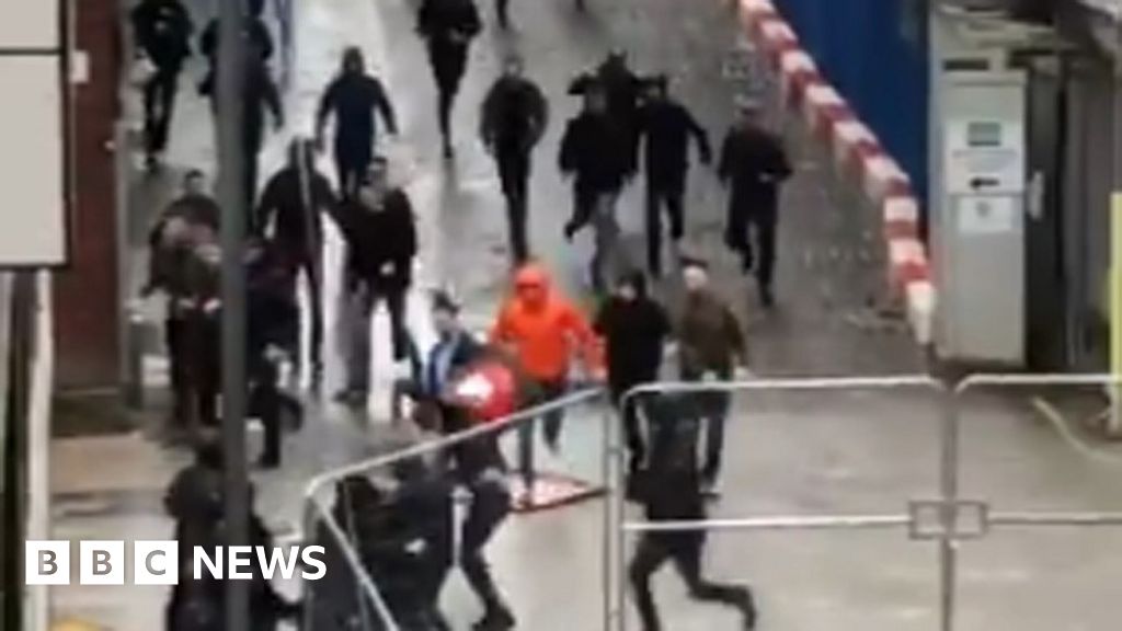 Arrests after Manchester City v Manchester United derby brawl - BBC News