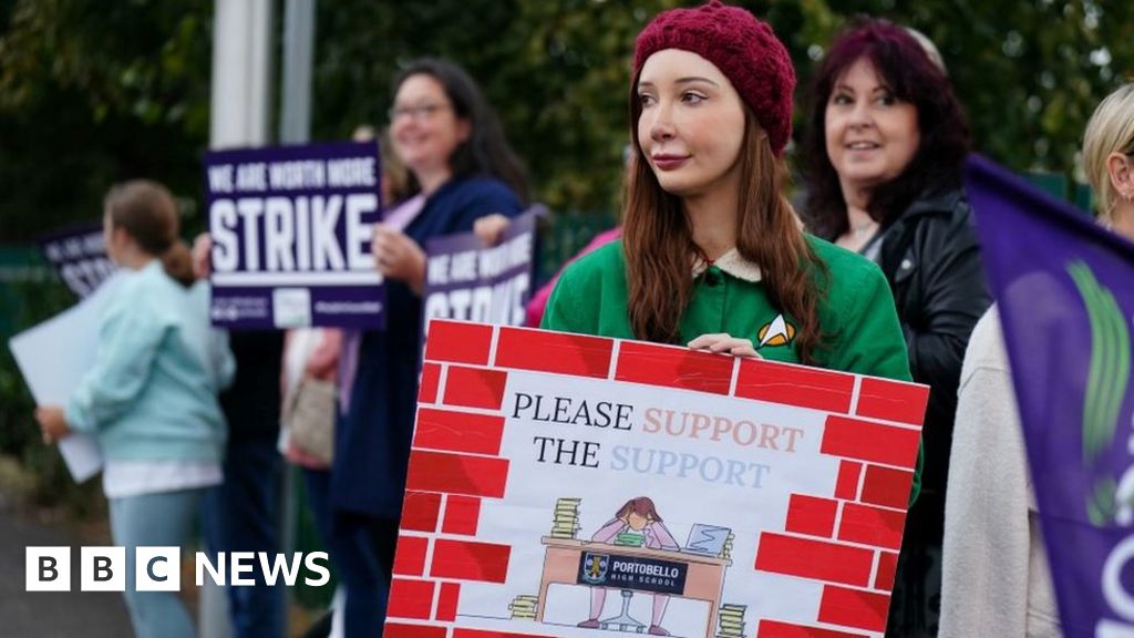 School strikes set to go ahead amid pay deadlock - BBC News