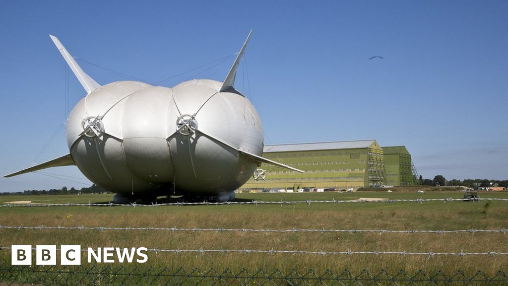 Airlander 10 gets 'giant inflatable feet' after crash - BBC News