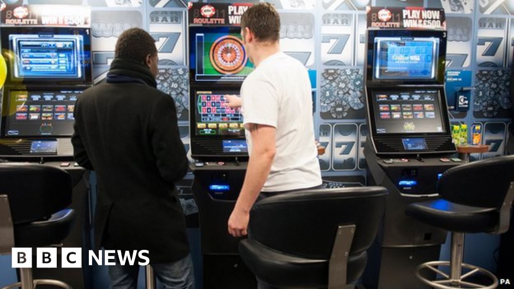 £2 betting machine limit rejected by government - BBC News