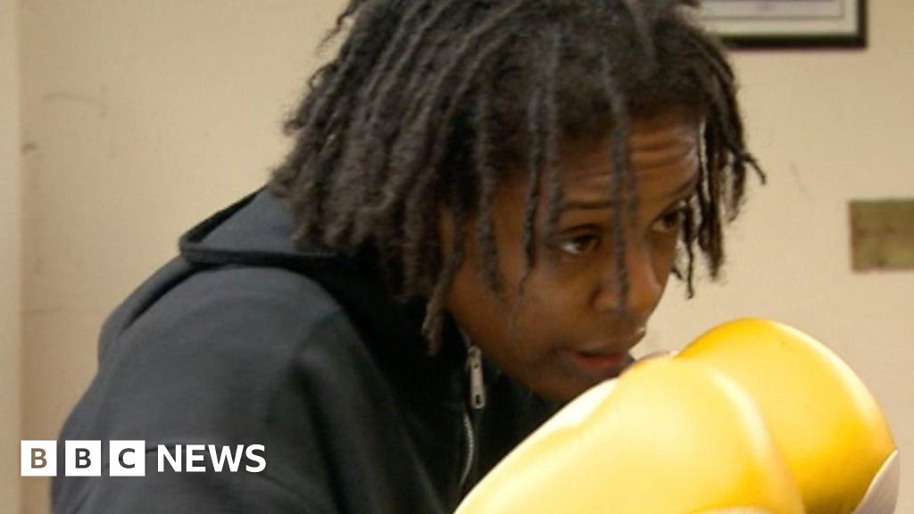 Birmingham's female boxer who is making history - BBC News