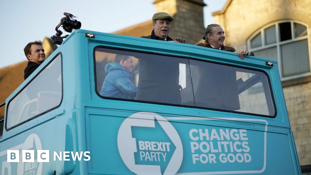 Three Brexit Party MEPs quit to back PM's EU deal - BBC News
