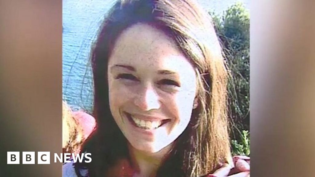 Search for missing doctor resumes - BBC News