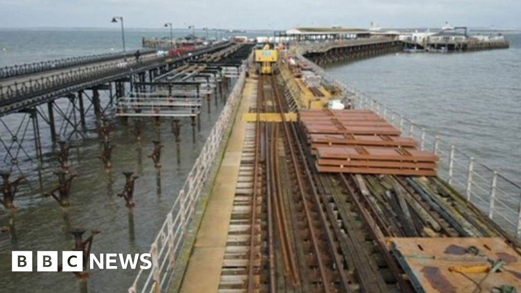Isle of Wight Island Line: Ryde Pier work delayed by winter weather ...