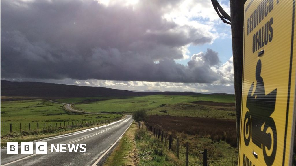 Speed cameras installed on 'Evo Triangle' in north Wales - BBC News