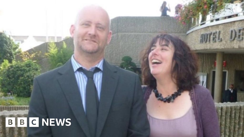 Arnold motorcyclist admits killing cyclist in Nottingham crash - BBC News