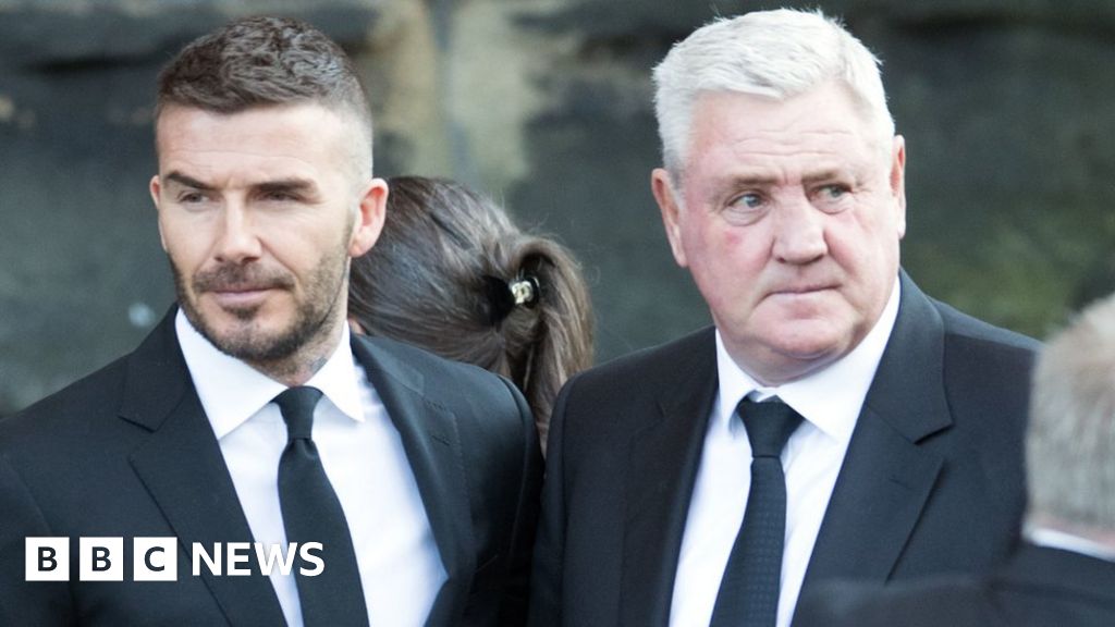 Man United 'Class of '92' attend Eric Harrison funeral - BBC News