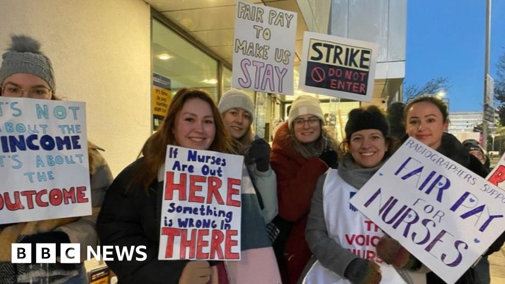 NHS strikes: Wales pay rise offer ruled out by Drakeford - BBC News