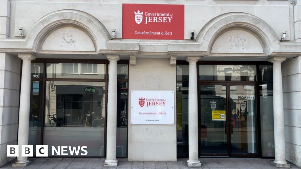 Jersey States' annual report must be clearer, committee says - BBC News