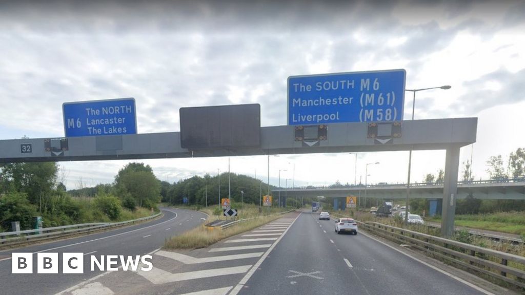 M6: Driver dies in Lancashire slip road crash - BBC News
