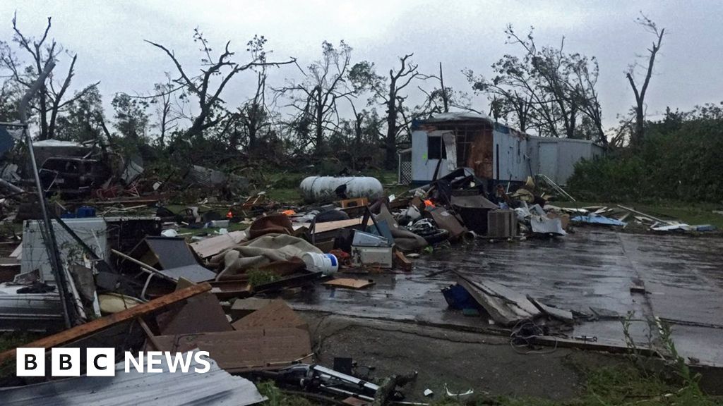Killer tornado hurls US elderly couple from home