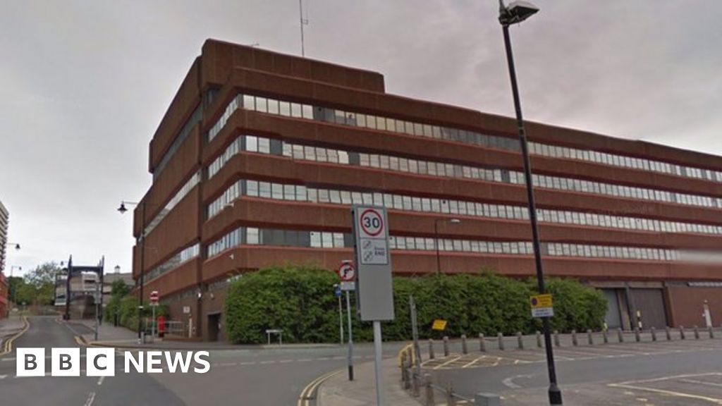 Students to live at ex-mail sorting office site in Coventry - BBC News
