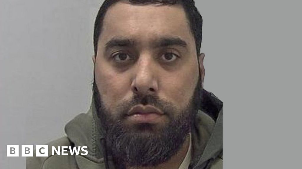 Man jailed for raping woman in Wellington nightclub toilets - BBC News