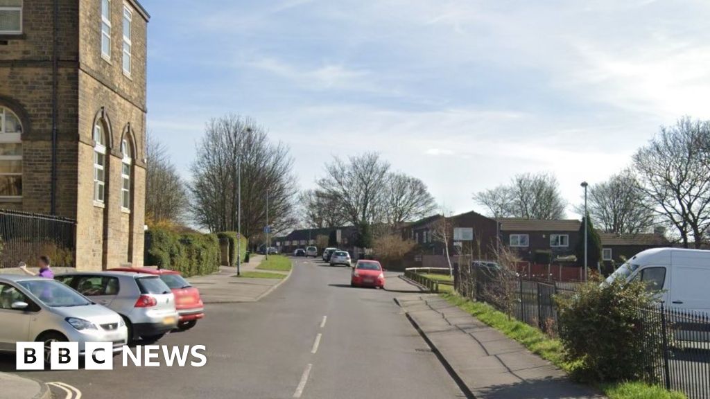 Ian Aspinall death: Andrew Weston in court on Kirkstall murder charge