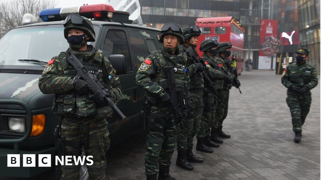 China passes controversial new anti-terror laws - BBC News