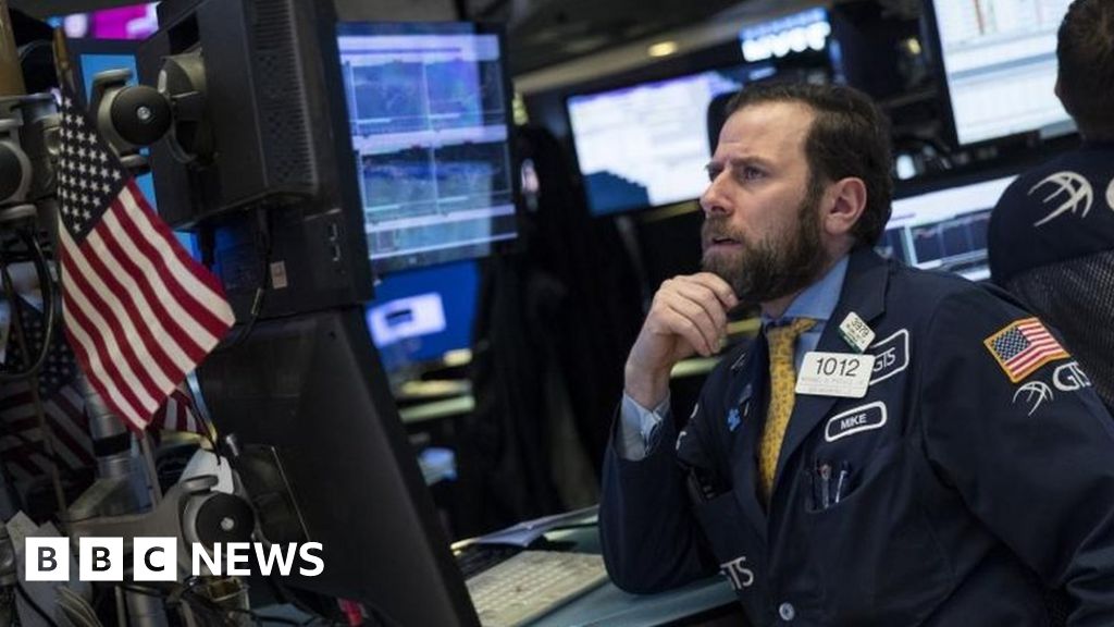 US shares surge on economic figures - BBC News