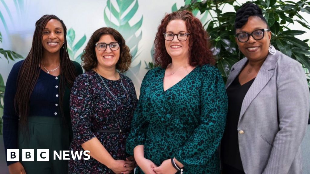 Bristol women campaign for gender equality workplaces - BBC News