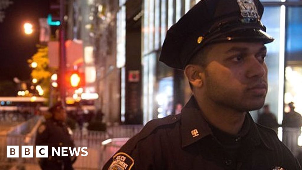 Protecting the president-elect - inside his own tower - BBC News