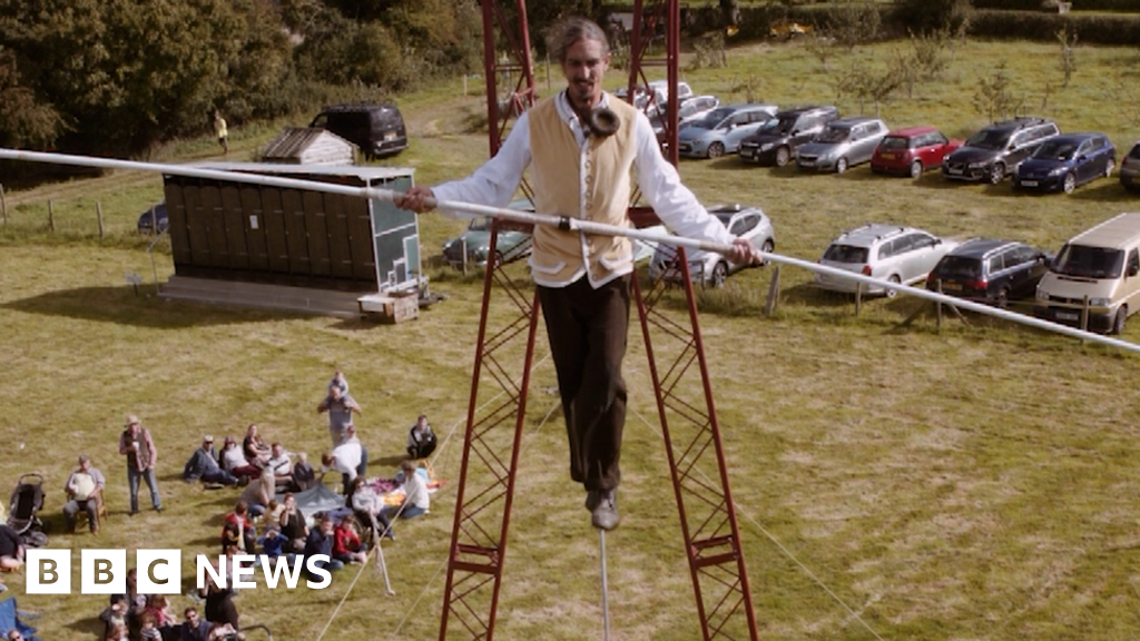 High wire performer hit by pandemic 'training not to die' - BBC News