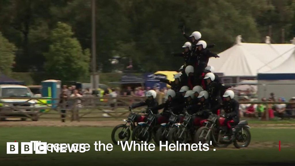 Watch: Motorcycle acrobatic show team start final tour - BBC News