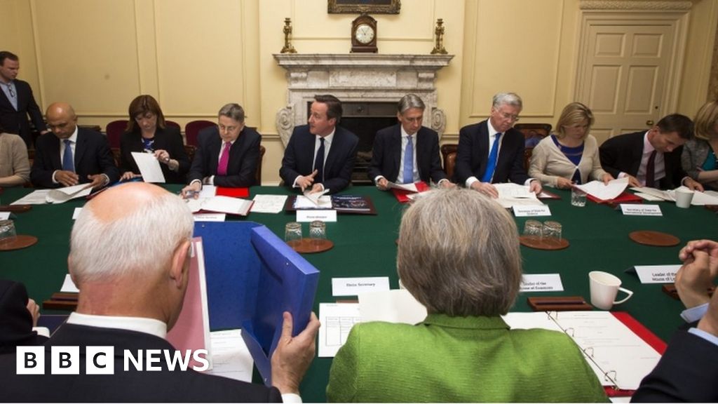 David Cameron 'agrees to post-EU summit cabinet' - BBC News