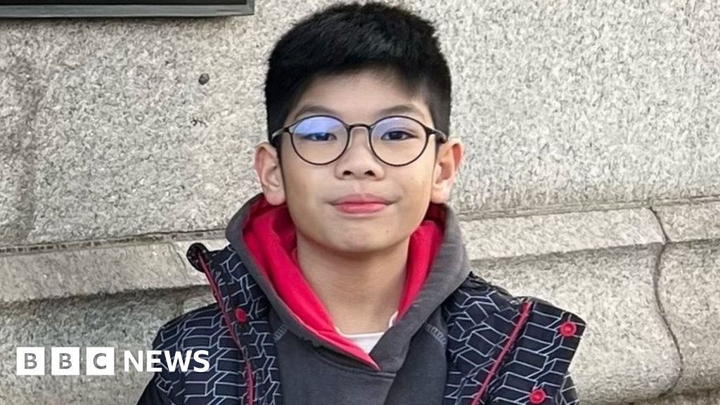 Edinburgh bin lorry crash victim, 11, was 'the perfect son' - BBC News