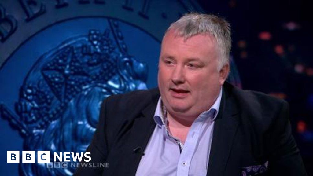Stephen Nolan discusses his pay on BBC Newsline - BBC News