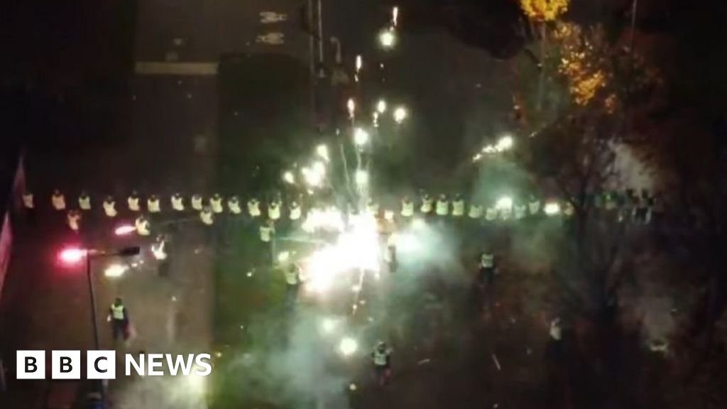 Watch live: Police Scotland press conference on bonfire night disorder ...