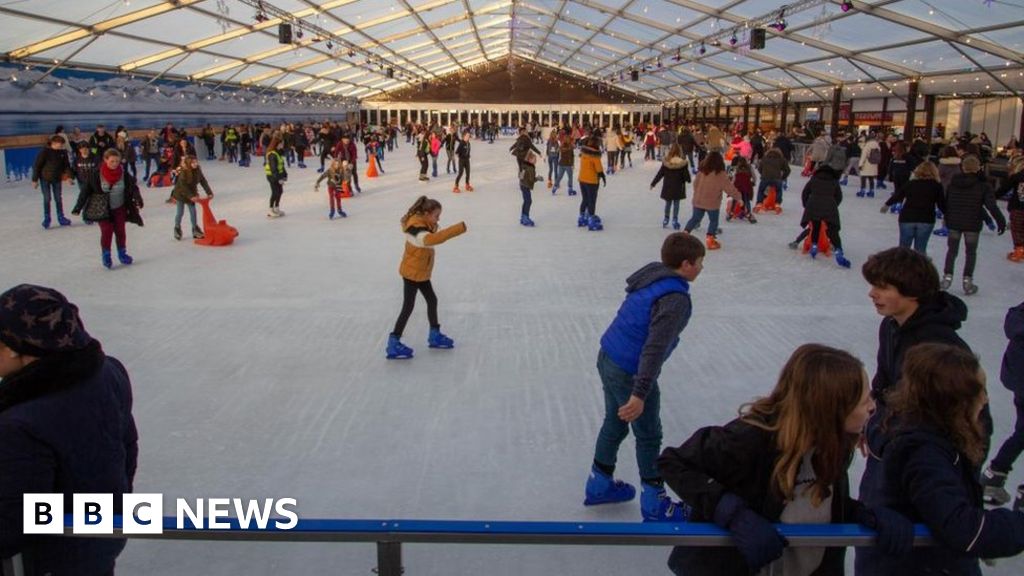 UK's largest covered outdoor rink to return to Weston - BBC News