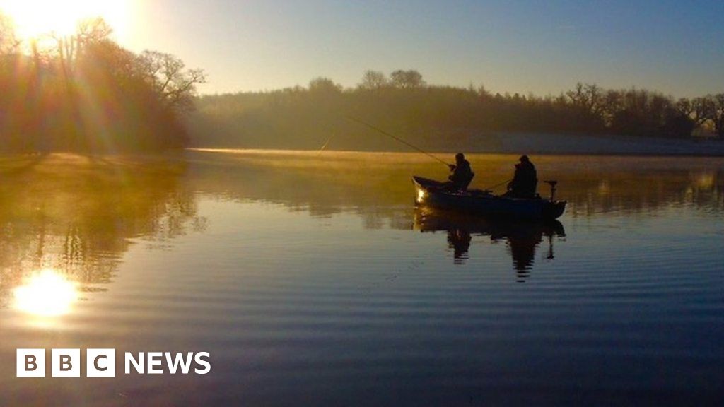 Gone fishing: The teenagers hooked on angling - BBC News