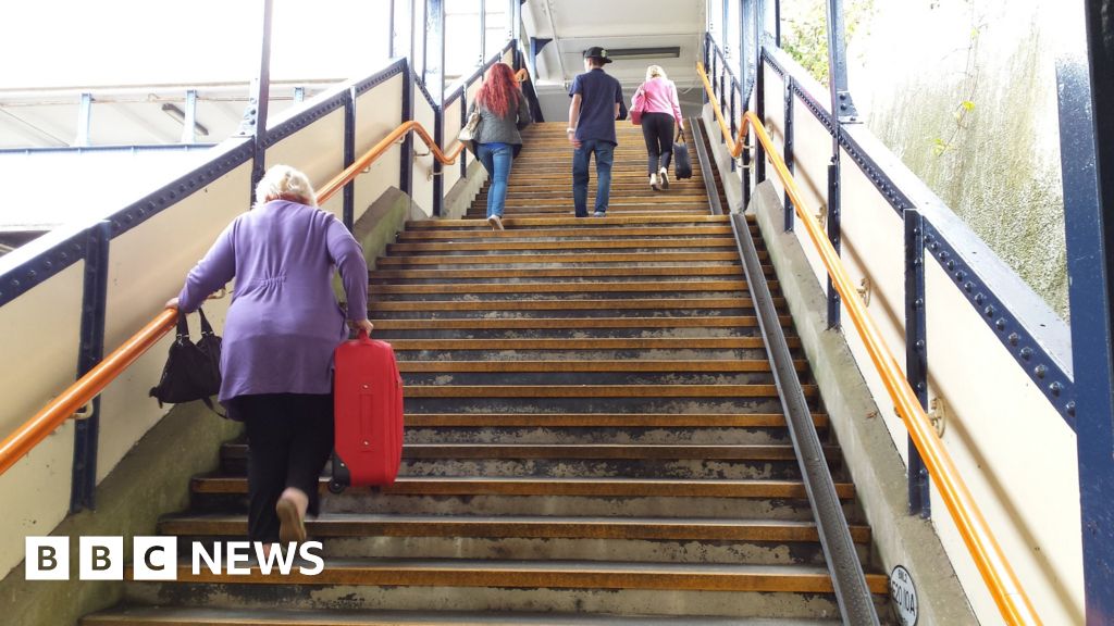 Pokesdown station: Calls grow for station lifts after falls - BBC News