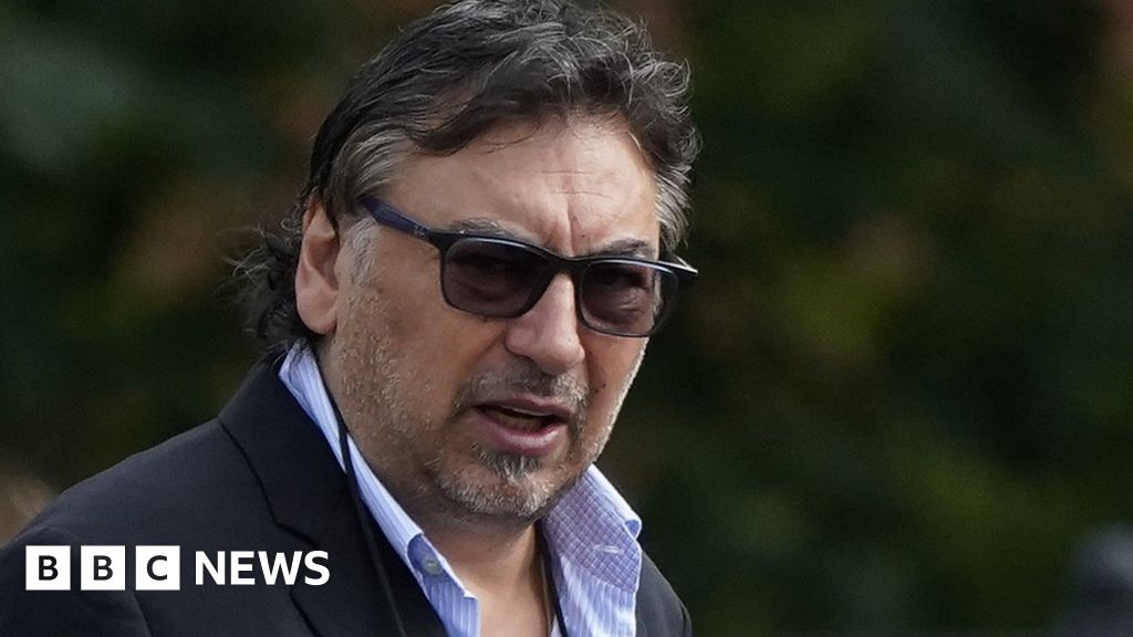 Tony Di Bart: The Real Thing singer sentenced for hitting PC - BBC News