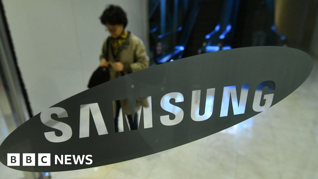 Samsung profits tumble as it warns of 'challenges' ahead - BBC News