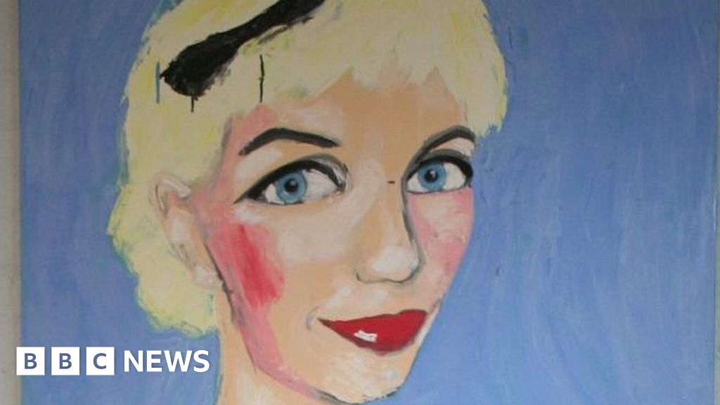 Valuable painting of Paula Yates stolen in Hastings - BBC News