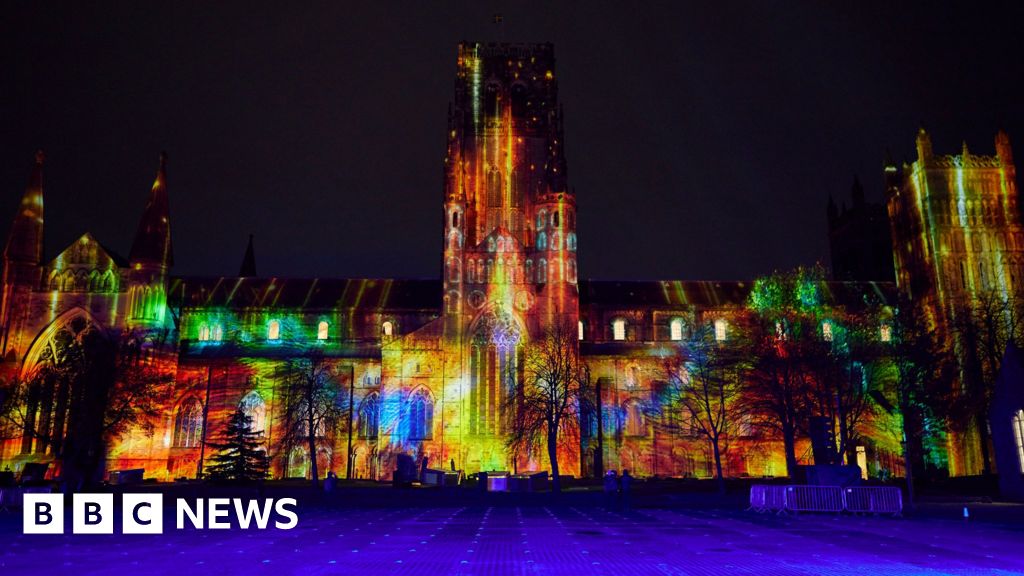 Durham Lumiere lights up historical landmarks - BBC News